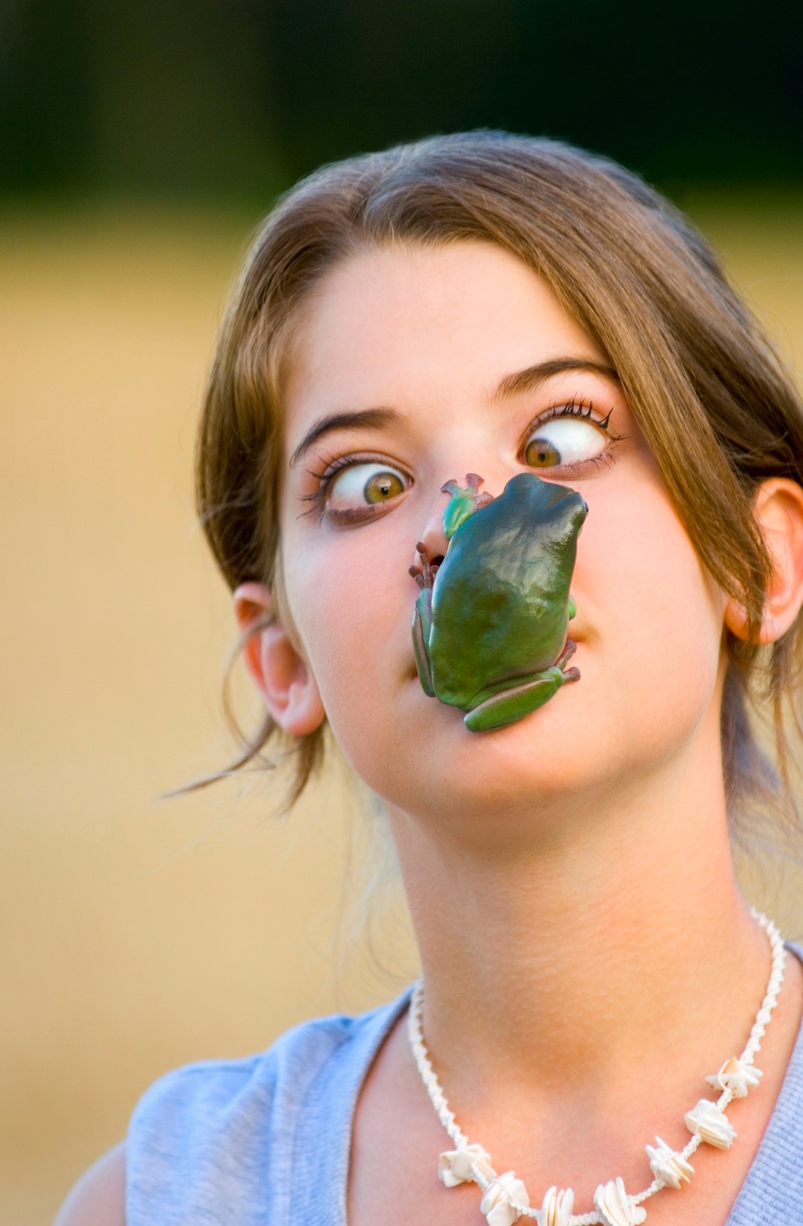Frog Eats Girl